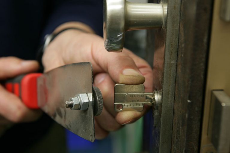 gallery_testing_mechanical-security-technology_05_900x600 - www.vds ...